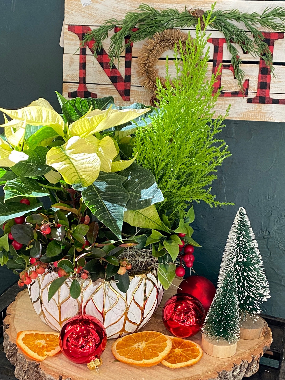 Noble | Flower Delivery Toronto | Flower Shop Toronto | Moon's Flowers ...